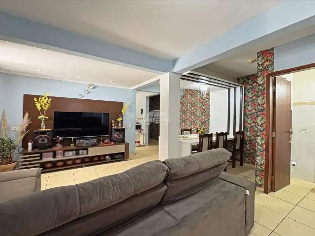 Casa / Sobrado para Locação em São José dos Pinhais/PR Afonso Pena 3 Quartos