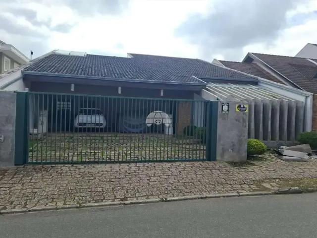 Casa / Sobrado para Locação em São José dos Pinhais/PR Aristocrata 1 Quartos