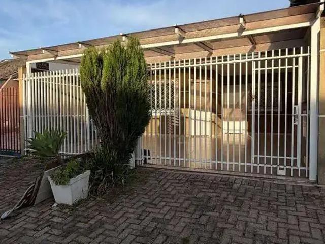Casa / Sobrado para Locação em São José dos Pinhais/PR Parque da Fonte 3 Quartos