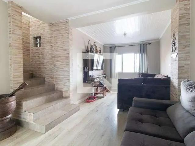 Casa / Sobrado para Locação em São José dos Pinhais/PR Parque da Fonte 4 Quartos