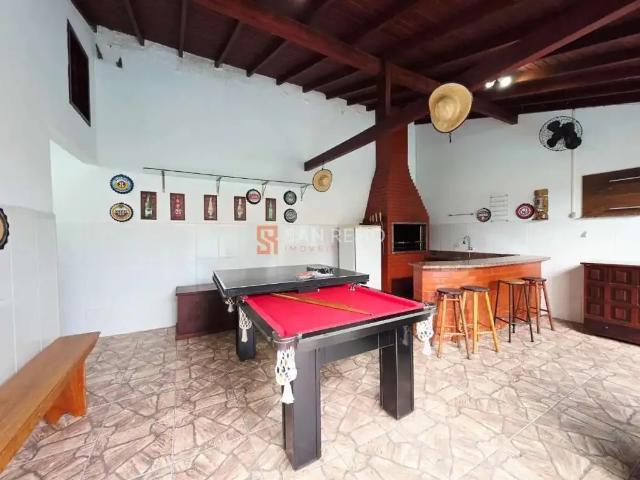 Casa / Sobrado para Locação em São José/SC Barreiros 3 Quartos