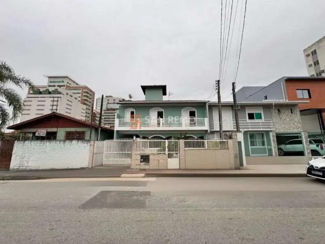 Casa / Sobrado para Locação em São José/SC Campinas 5 Quartos