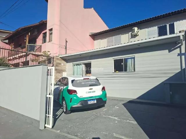 Casa / Sobrado para Locação em São José/SC Forquilhinhas 2 Quartos