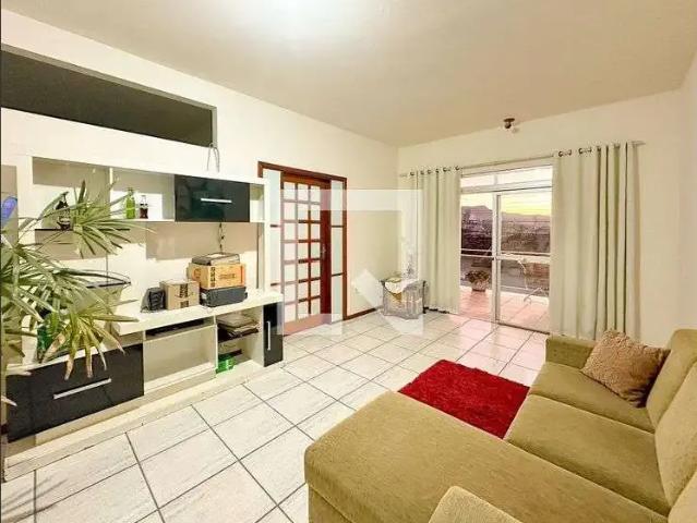 Casa / Sobrado para Locação em São José/SC Forquilhinhas 4 Quartos