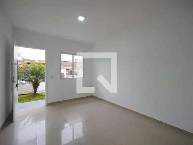 Casa / Sobrado para Locação em São José/SC Ipiranga 2 Quartos