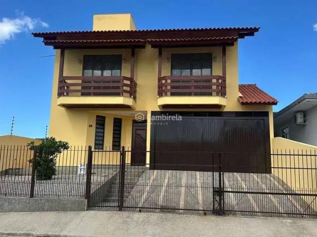 Casa / Sobrado para Locação em São José/SC Picadas do Sul 4 Quartos