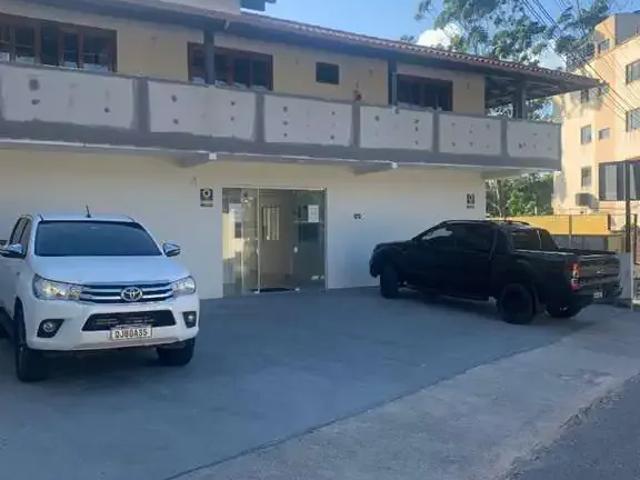 Casa / Sobrado para Locação em São José/SC Ponta de Baixo 3 Quartos