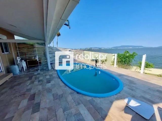 Casa / Sobrado para Locação em São José/SC Ponta de Baixo 3 Quartos