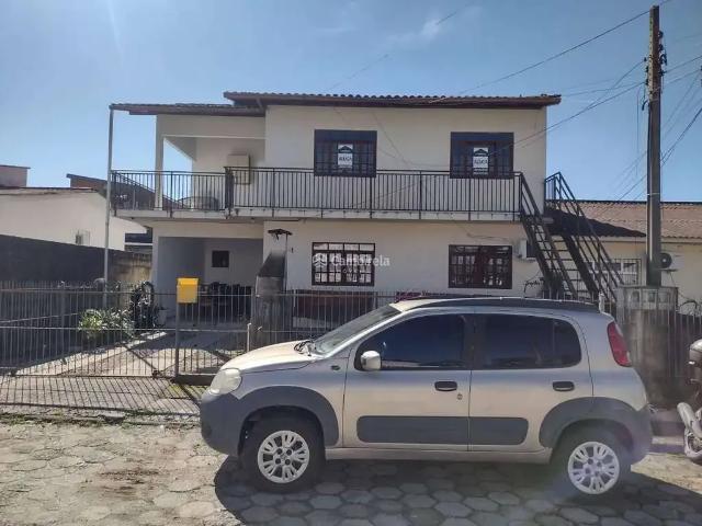 Casa / Sobrado para Locação em São José/SC Potecas 2 Quartos