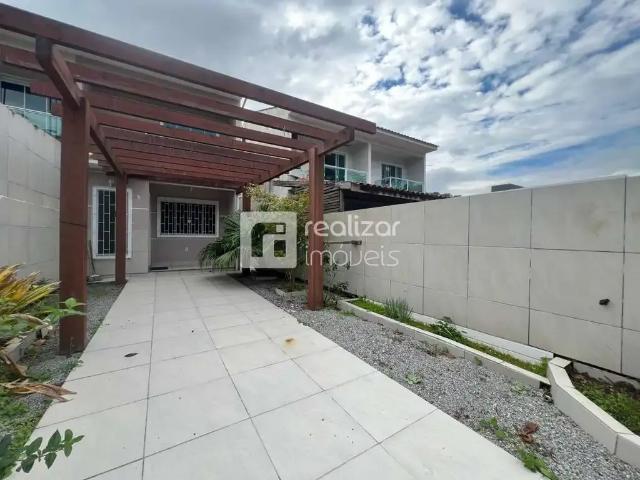 Casa / Sobrado para Locação em São José/SC Potecas 2 Quartos