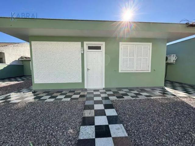 Casa / Sobrado para Locação em São José/SC Praia Comprida 3 Quartos