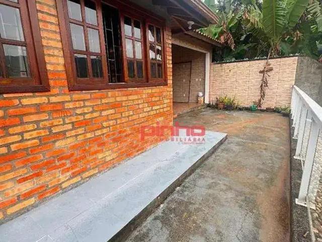 Casa / Sobrado para Locação em São José/SC Sertão do Maruim 2 Quartos