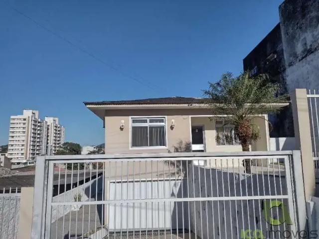 Casa / Sobrado para Locação em São José/SC Serraria 3 Quartos