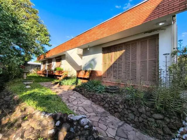 Casa / Sobrado para Locação em São Leopoldo/RS Cristo Rei 4 Quartos