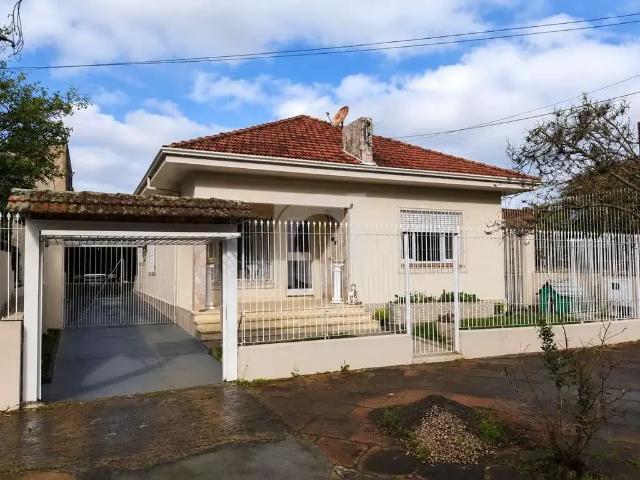 Casa / Sobrado para Locação em São Leopoldo/RS Fião 4 Quartos