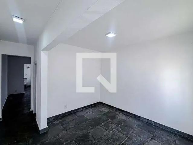 Casa / Sobrado para Locação em São Paulo/SP Cambuci 2 Quartos