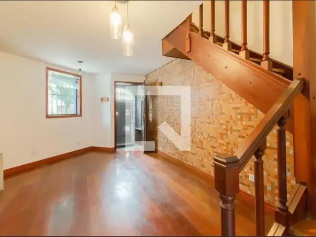 Casa / Sobrado para Locação em São Paulo/SP Cambuci 2 Quartos