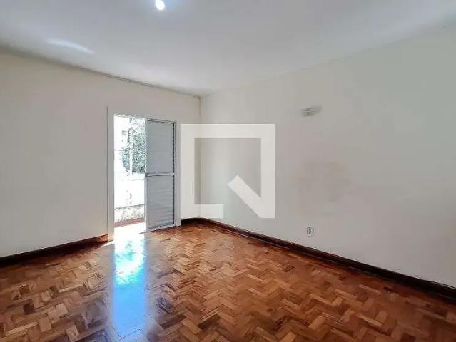 Casa / Sobrado para Locação em São Paulo/SP Cambuci 2 Quartos