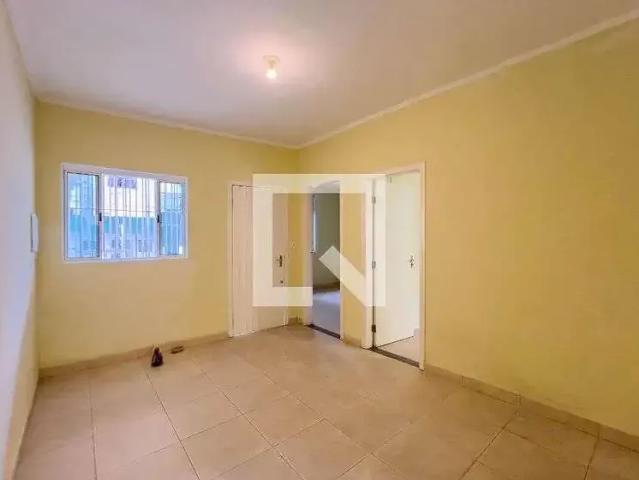 Casa / Sobrado para Locação em São Paulo/SP Cambuci 3 Quartos
