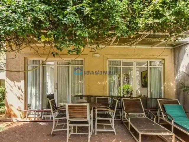 Casa / Sobrado para Locação em São Paulo/SP Campo Belo 4 Quartos