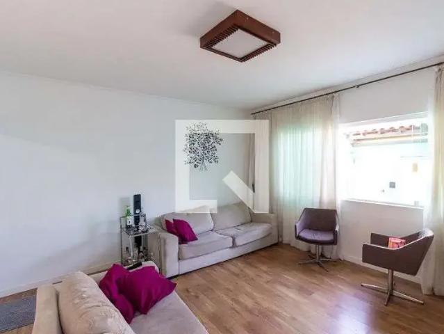 Casa / Sobrado para Locação em São Paulo/SP Cangaíba 3 Quartos