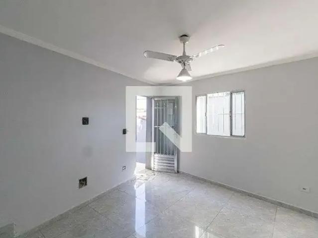 Casa / Sobrado para Locação em São Paulo/SP Cangaíba 3 Quartos