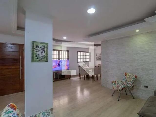 Casa / Sobrado para Locação em São Paulo/SP Cangaíba 4 Quartos