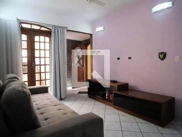 Casa / Sobrado para Locação em São Paulo/SP Cangaíba 4 Quartos