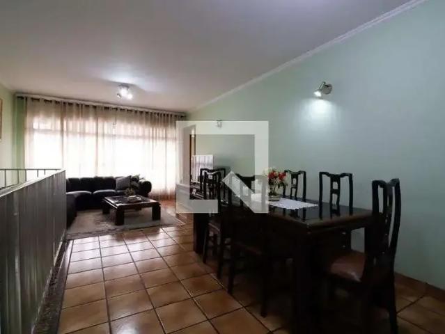 Casa / Sobrado para Locação em São Paulo/SP Cangaíba 5 Quartos