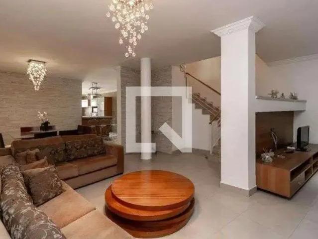 Casa / Sobrado para Locação em São Paulo/SP Chácara Inglesa 5 Quartos