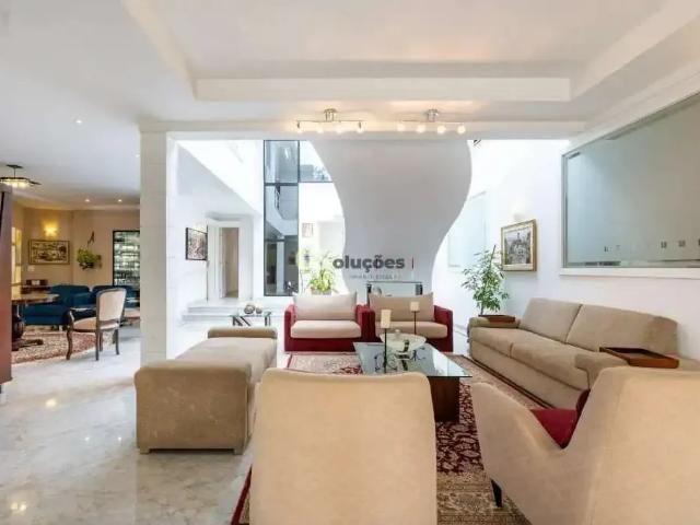 Casa / Sobrado para Locação em São Paulo/SP Chácara Monte Alegre 5 Quartos