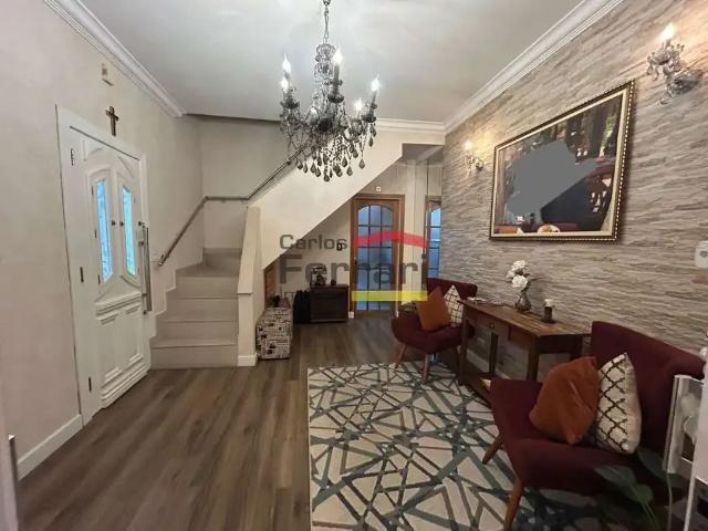 Casa / Sobrado para Locação em São Paulo/SP Chora Menino 4 Quartos