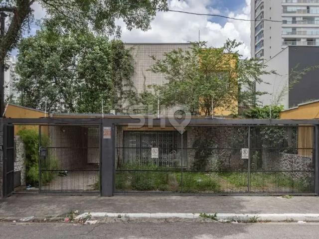 Casa / Sobrado para Locação em São Paulo/SP Cidade Monções 2 Quartos