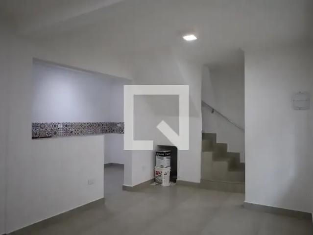 Casa / Sobrado para Locação em São Paulo/SP Cidade Dutra 2 Quartos