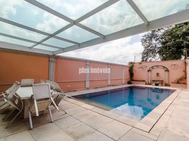 Casa / Sobrado para Locação em São Paulo/SP Cidade Jardim 4 Quartos