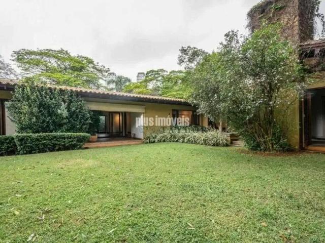 Casa / Sobrado para Locação em São Paulo/SP Cidade Jardim 4 Quartos