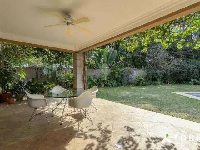 Casa / Sobrado para Locação em São Paulo/SP Cidade Jardim 5 Quartos