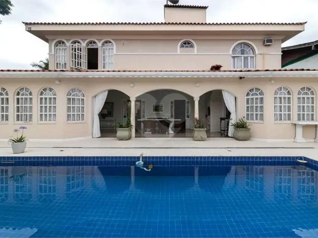 Casa / Sobrado para Locação em São Paulo/SP Cidade Jardim 5 Quartos