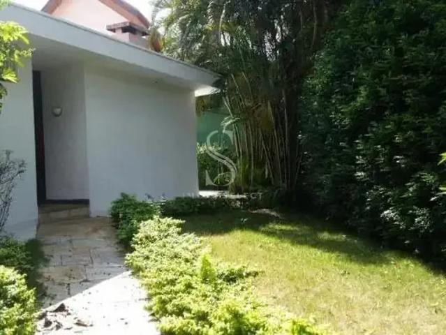 Casa / Sobrado para Locação em São Paulo/SP Cidade Jardim 3 Quartos
