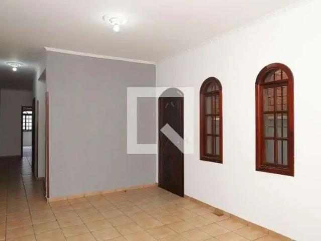 Casa / Sobrado para Locação em São Paulo/SP Cidade Líder 4 Quartos