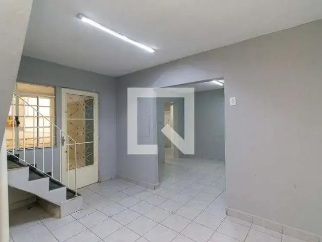 Casa / Sobrado para Locação em São Paulo/SP Cidade Satélite Santa Bárbara 3 Quartos