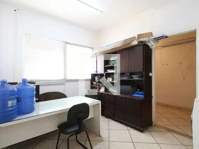 Casa / Sobrado para Locação em São Paulo/SP Água Branca 2 Quartos