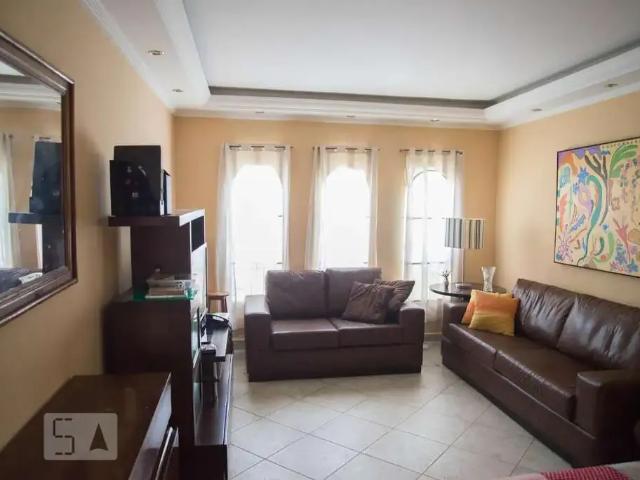 Casa / Sobrado para Locação em São Paulo/SP Água Fria 3 Quartos