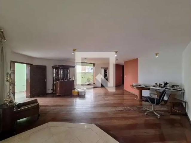 Casa / Sobrado para Locação em São Paulo/SP Água Fria 4 Quartos