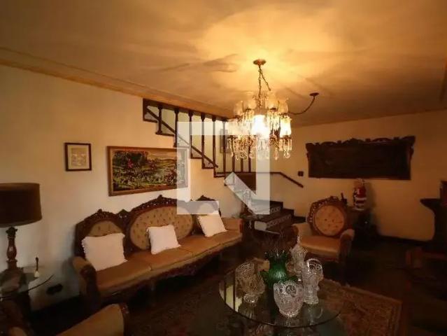 Casa / Sobrado para Locação em São Paulo/SP Água Fria 4 Quartos