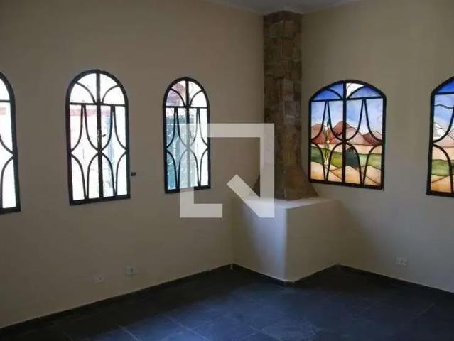 Casa / Sobrado para Locação em São Paulo/SP Água Fria 5 Quartos