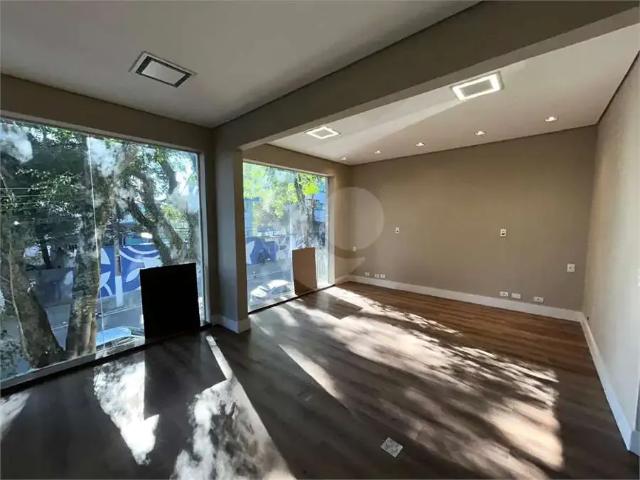 Casa / Sobrado para Locação em São Paulo/SP Alto da Boa Vista 12 Quartos