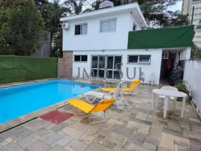 Casa / Sobrado para Locação em São Paulo/SP Alto da Boa Vista 4 Quartos