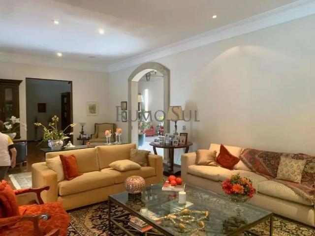 Casa / Sobrado para Locação em São Paulo/SP Alto da Boa Vista 4 Quartos
