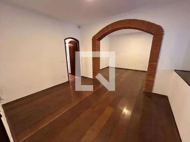 Casa / Sobrado para Locação em São Paulo/SP Alto da Lapa 5 Quartos